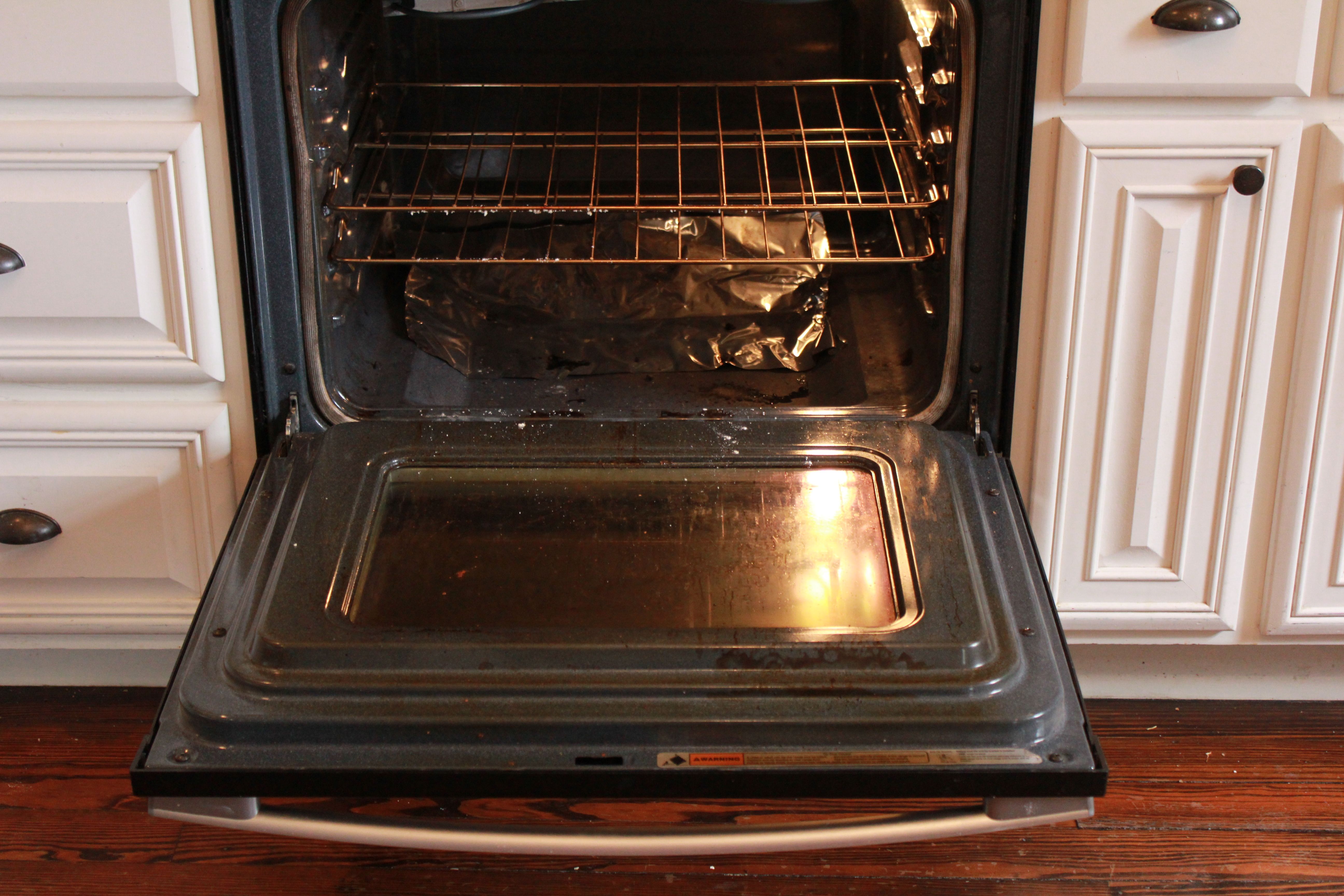 how to clean INSIDE your oven door – Skies of Parchment